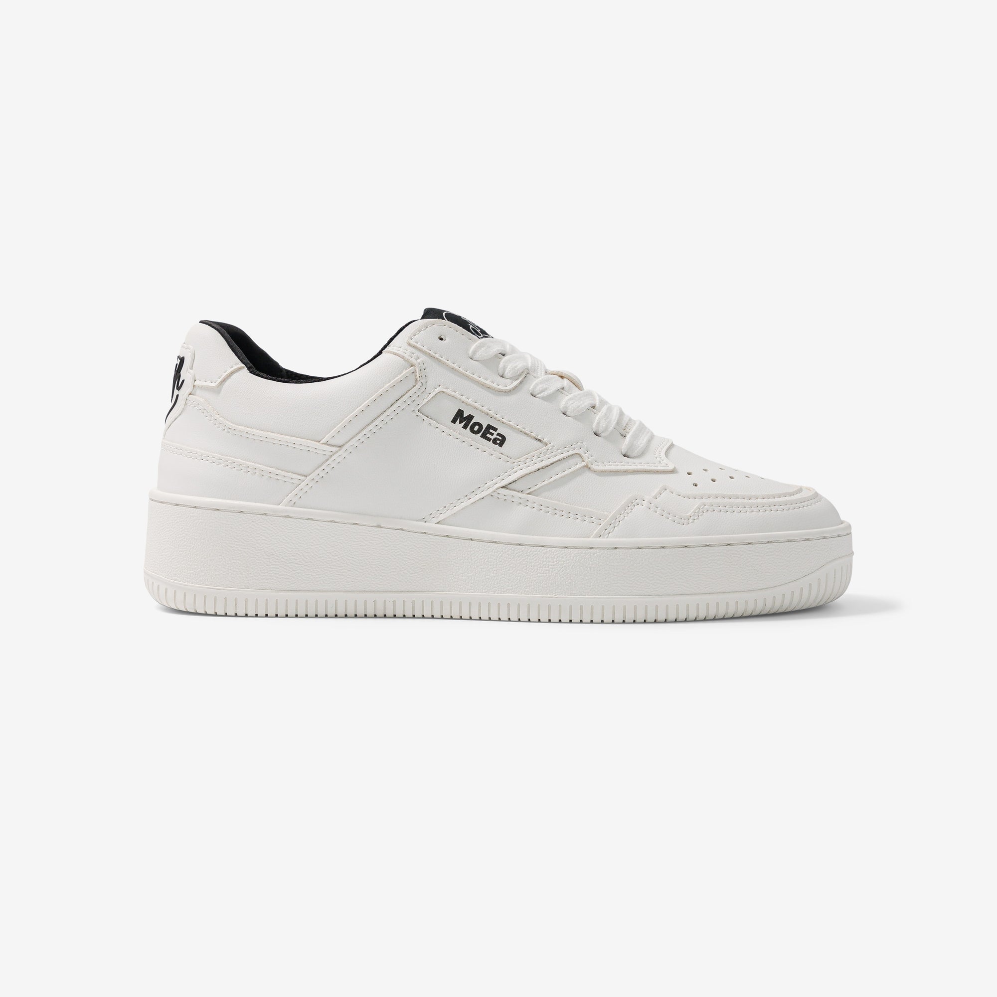 MoEa - Bio-sneakers made from fruits and plants