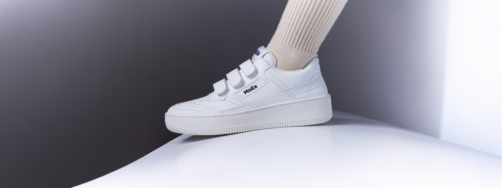MoEa - Bio-sneakers made from fruits and plants